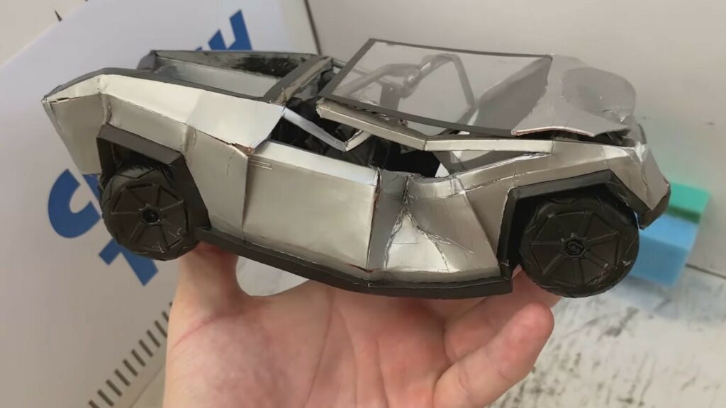 This Guy Replicates Crash Tests With Extremely Detailed Scale Models ...