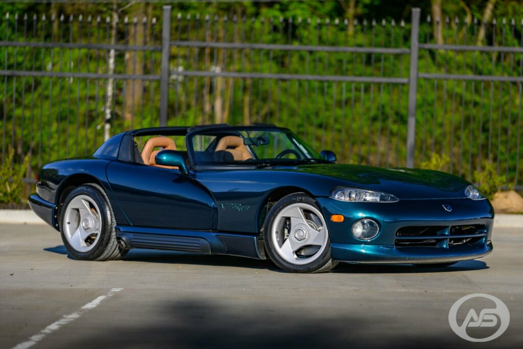 This Rare Emerald Green 1994 Dodge Viper Is A Great Way To Spend ...