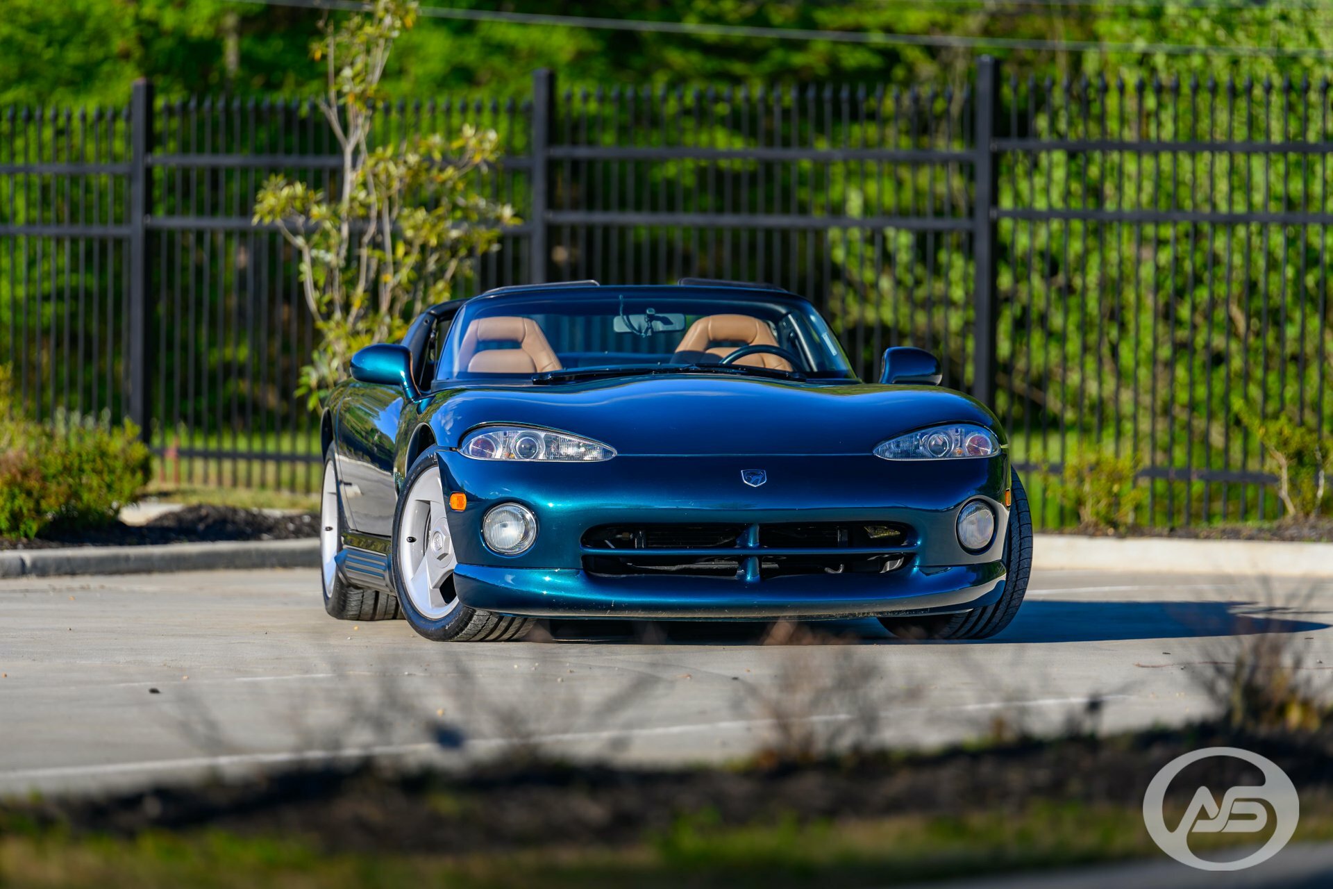This Rare Emerald Green 1994 Dodge Viper Is A Great Way To Spend ...