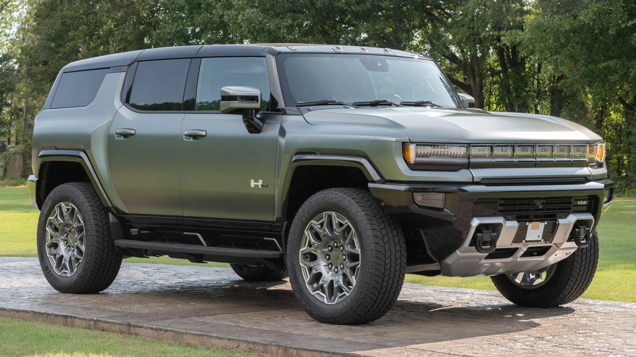A 2024 GMC Hummer EV SUV Edition 1 Is Up For Auction With Just 200 ...