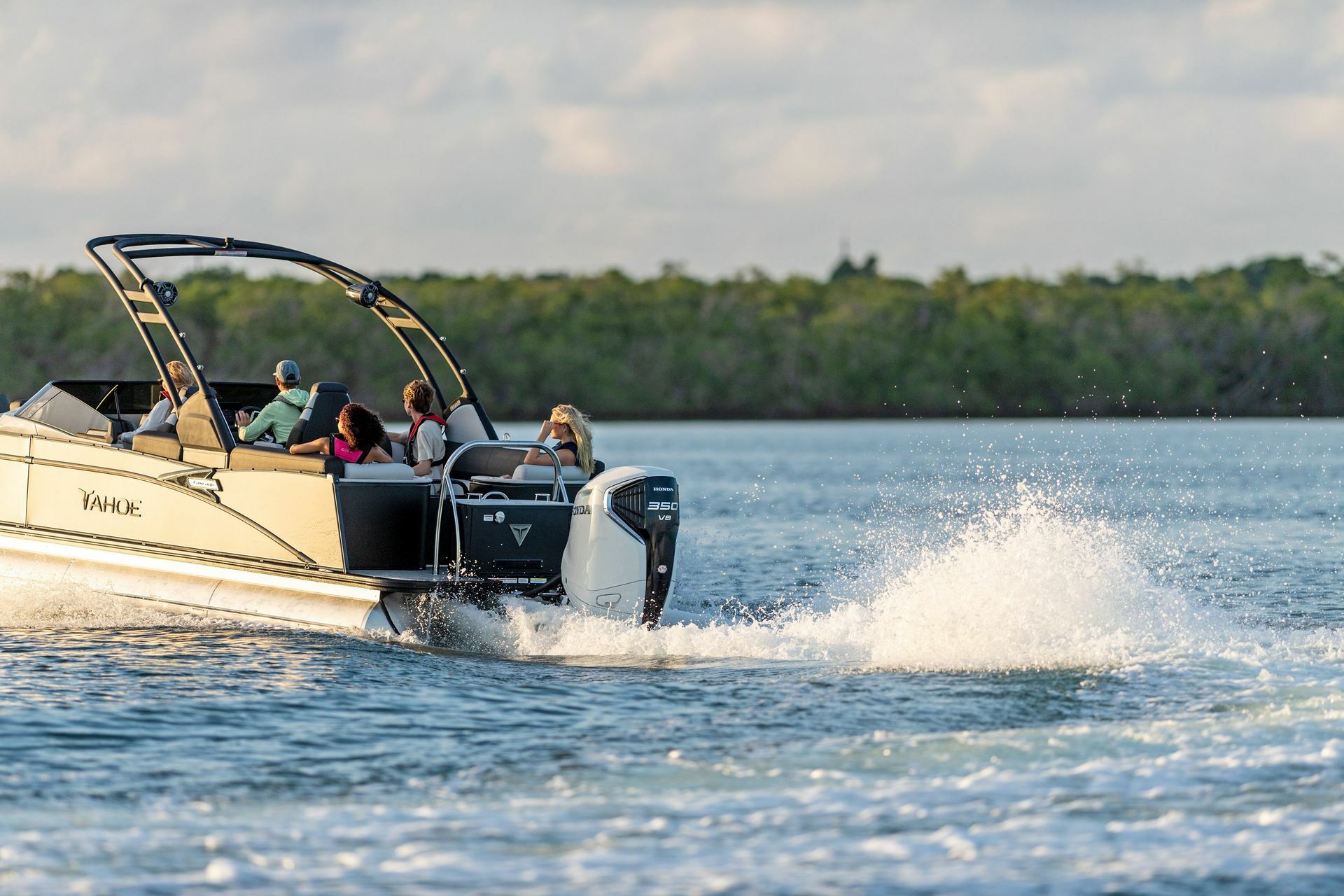 Honda Built Its First V8 And It Has VTEC – But It’s Not For Cars ...