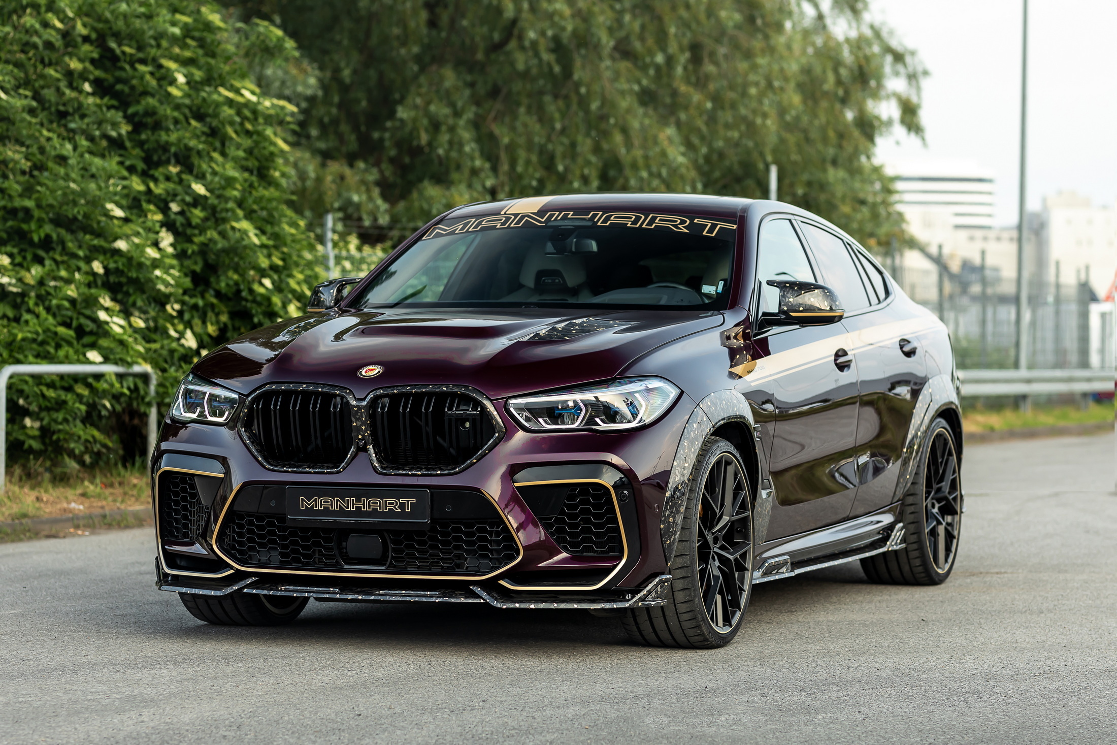 Manhart’s Latest BMW X6 M One-Off Combines Purple, Gold, And Forged ...