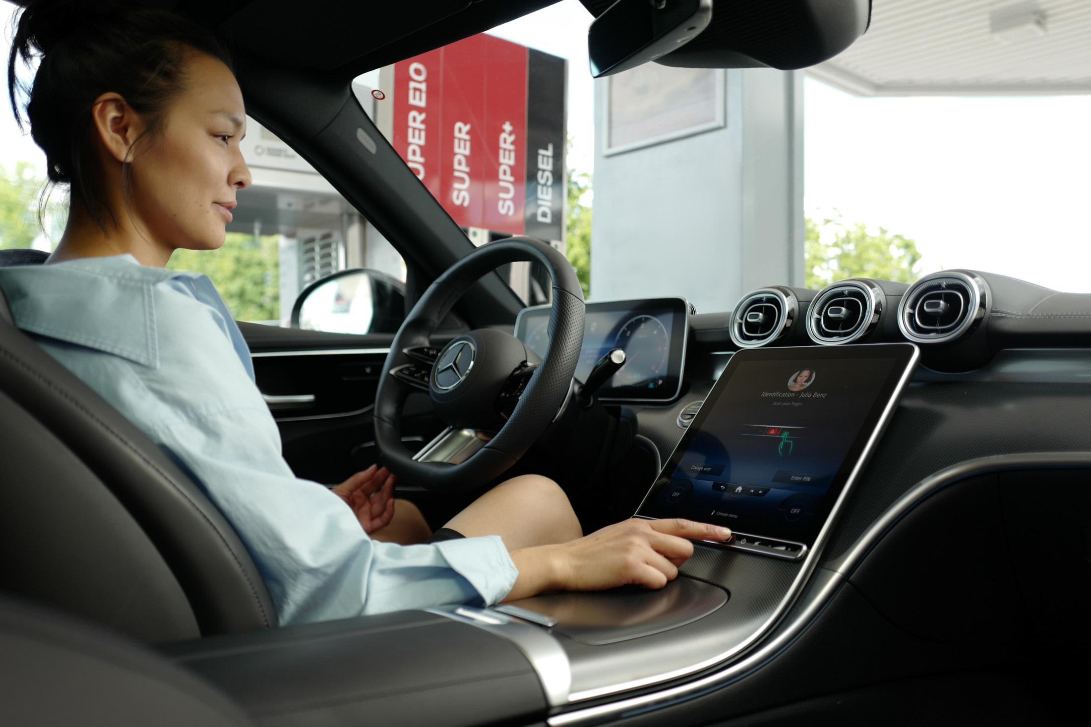 Mercedes Introduces Fingerprint Tech For In-Car Gas, Electric Payments ...