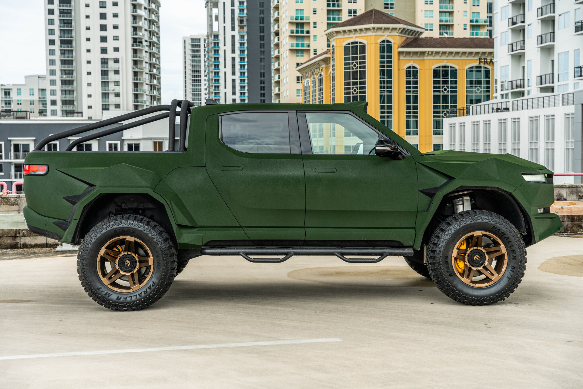 Apocalypse Nirvana Is A Lifted Rivian R1T That’s Too High | Carscoops