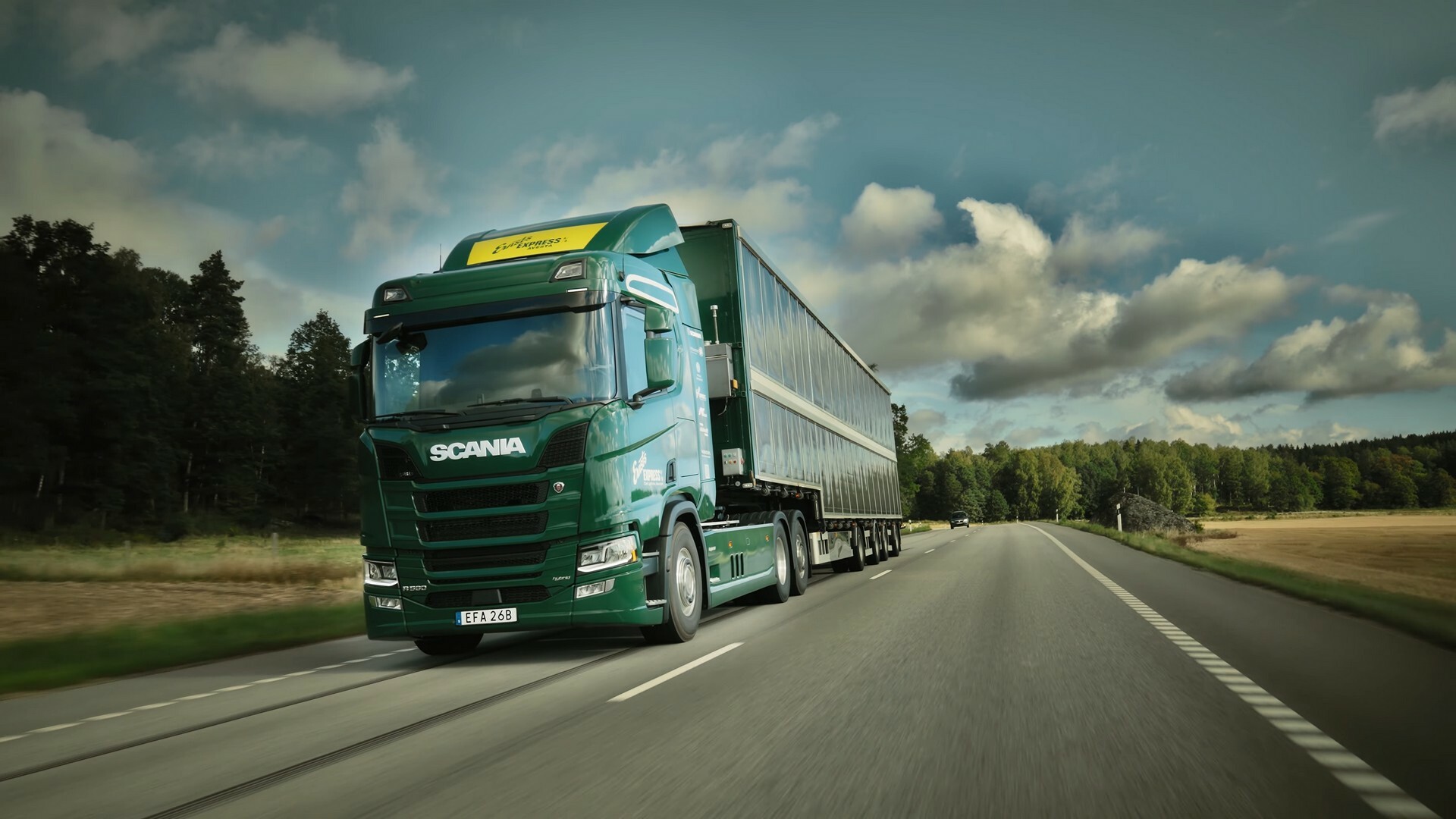 Scania’s “Solar-Powered” Semi Could Get Up To 6,214 Miles Of Range From ...
