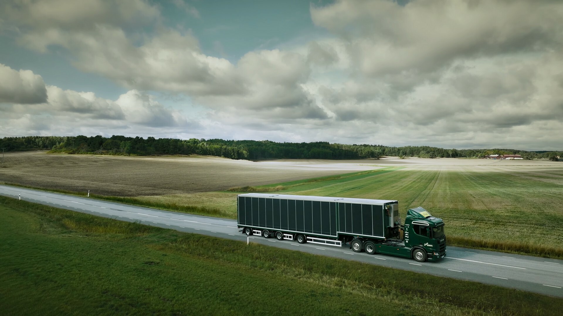 Scania’s “Solar-Powered” Semi Could Get Up To 6,214 Miles Of Range From ...