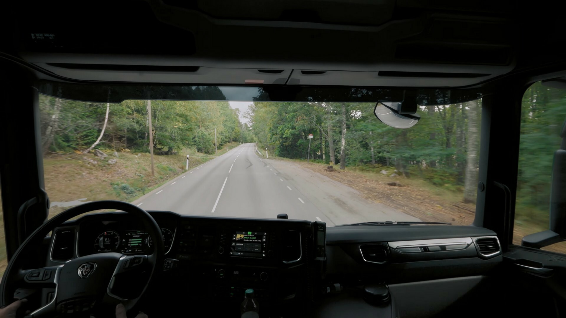 Scania’s “Solar-Powered” Semi Could Get Up To 6,214 Miles Of Range From ...