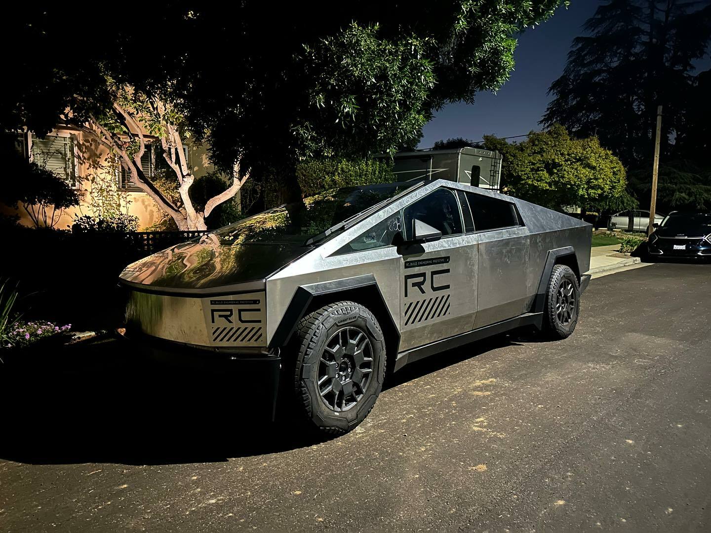 The Tesla Cybertruck’s Bed Seems Terribly Impractical In These Photos ...