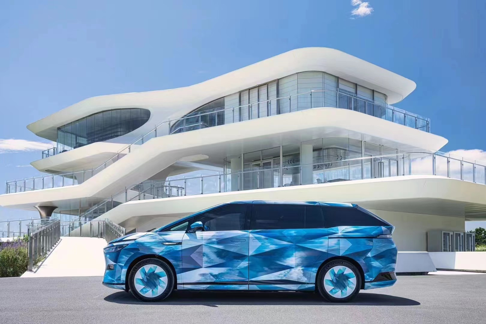 Xpeng’s X9 Is Set To Join China’s Electric Luxury MPV Segment | Carscoops