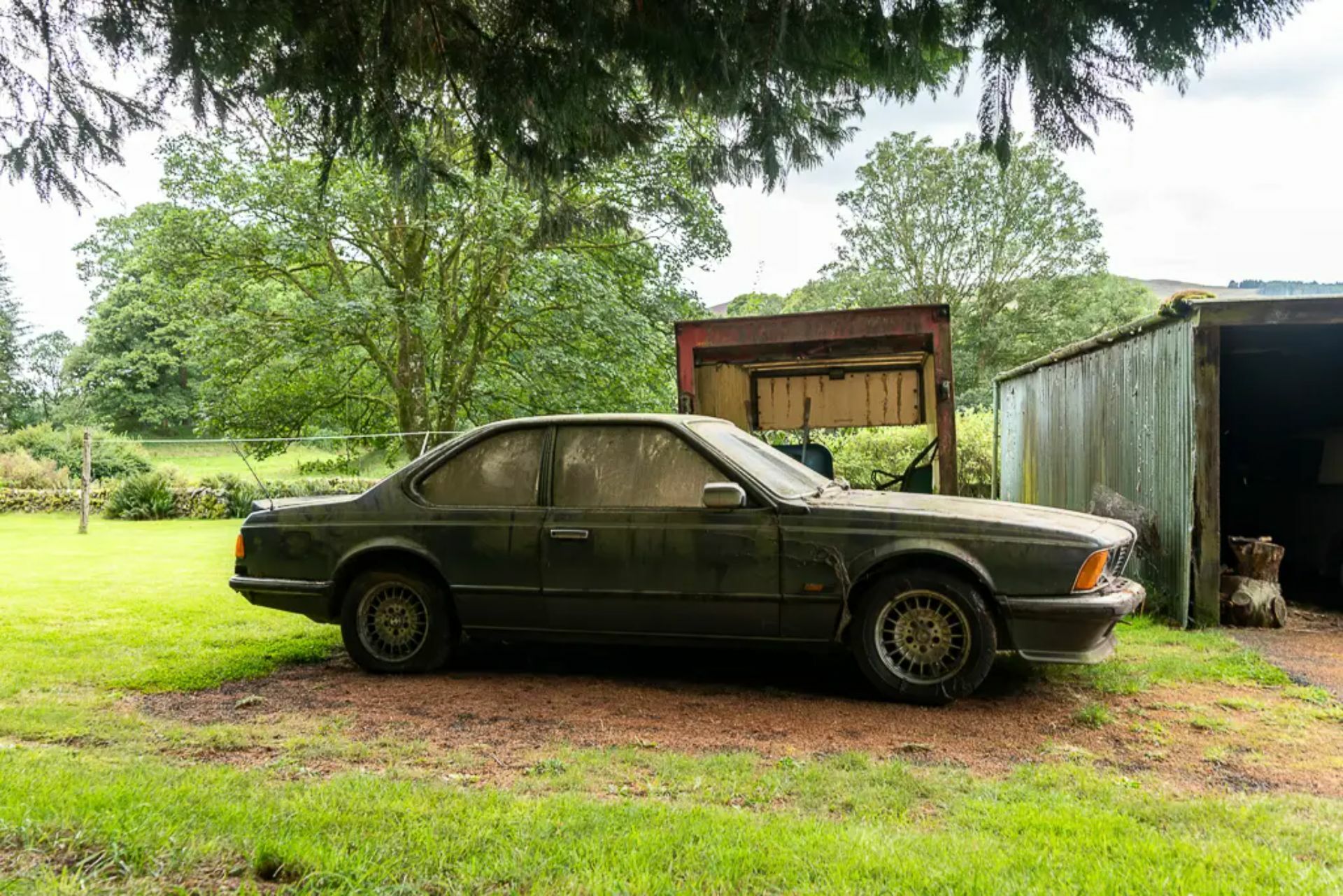 Is This Neglected 1984 BMW 635CSi Barn Find Worth Saving? | Carscoops