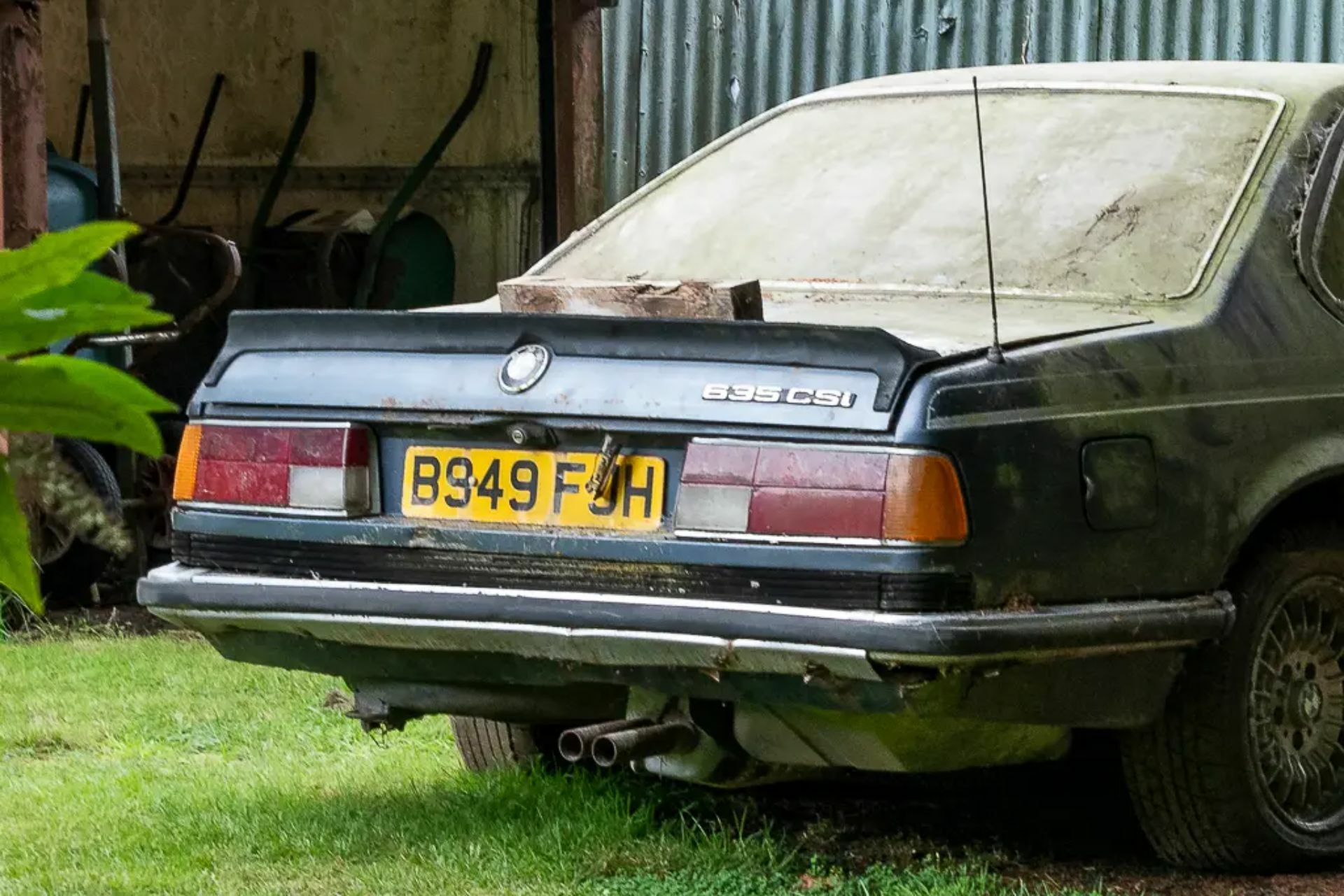 Is This Neglected 1984 BMW 635CSi Barn Find Worth Saving? | Carscoops