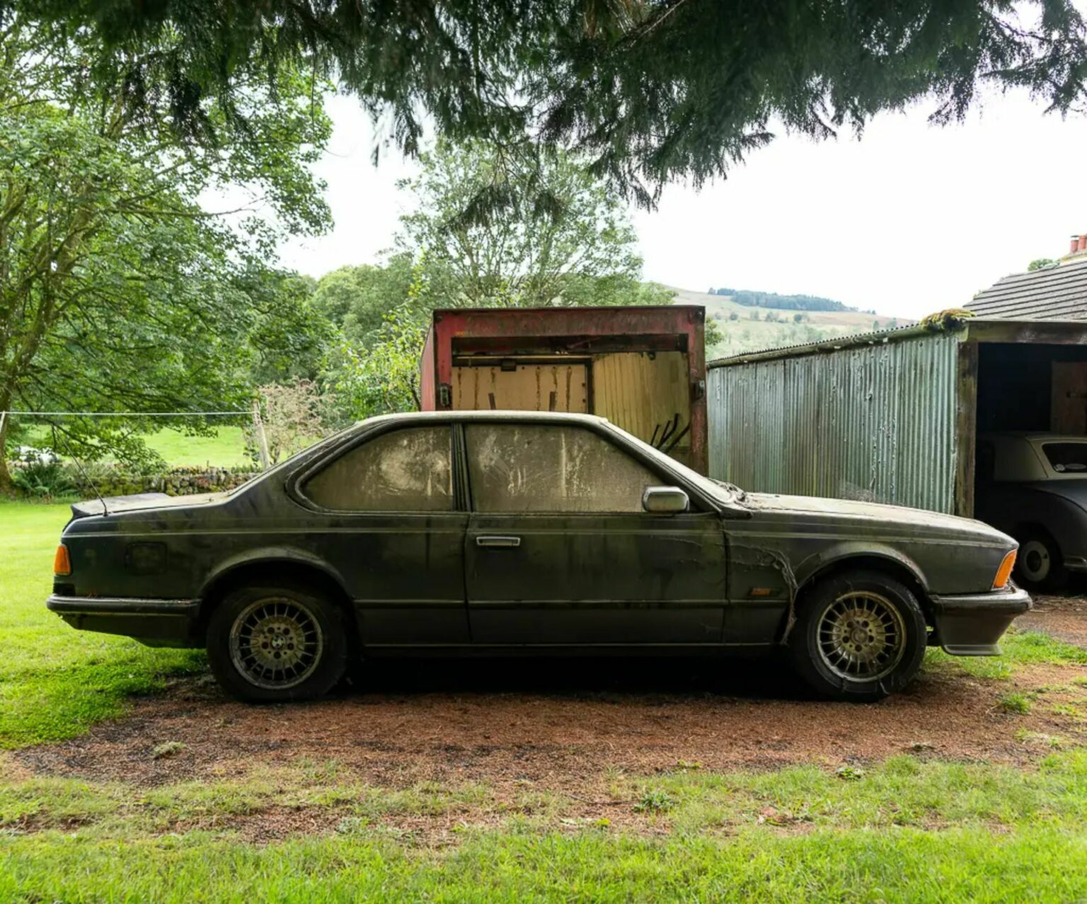 Is This Neglected 1984 BMW 635CSi Barn Find Worth Saving? | Carscoops