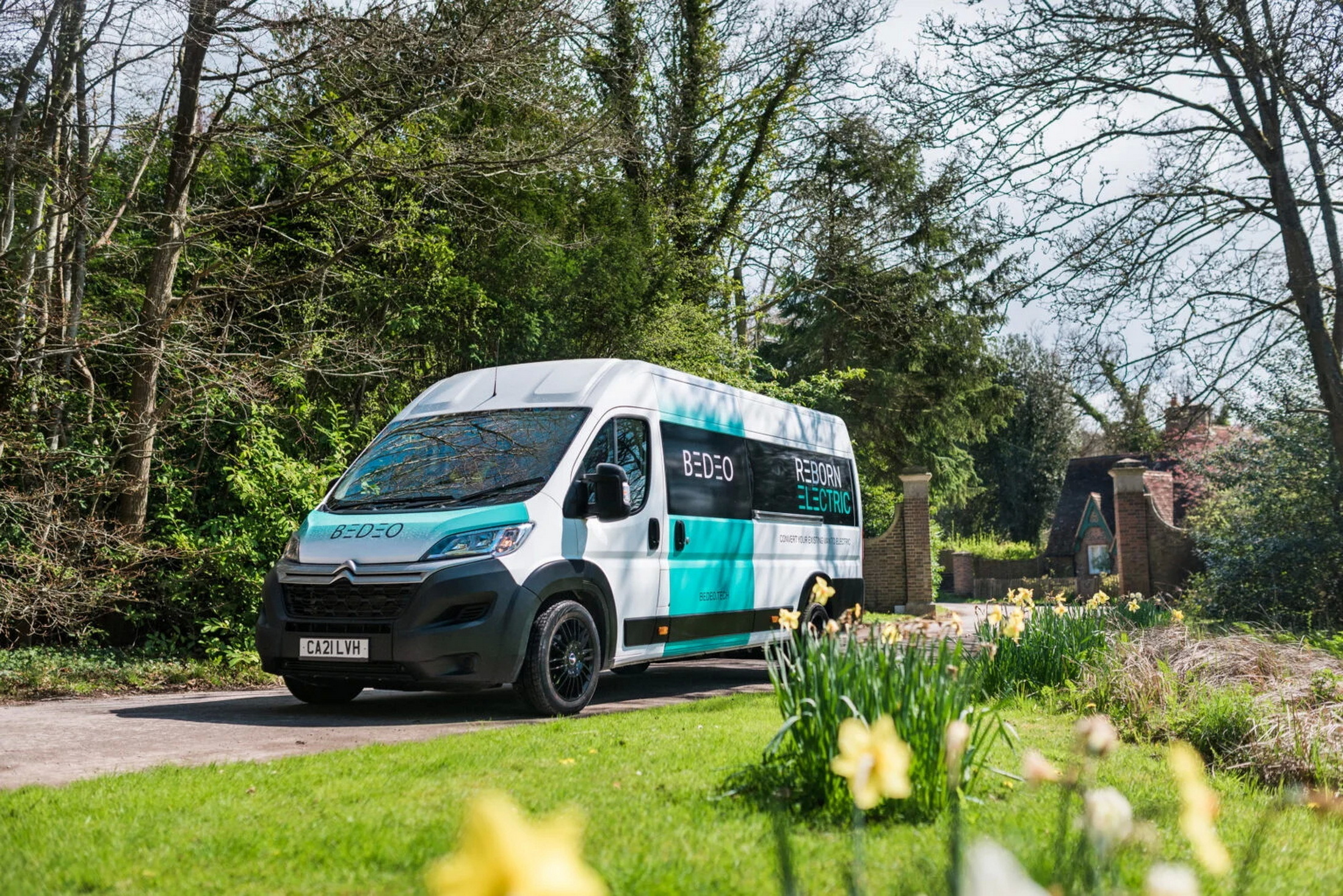 Startup’s Tech Converts Diesel Delivery Vans To Electric At The Flick ...