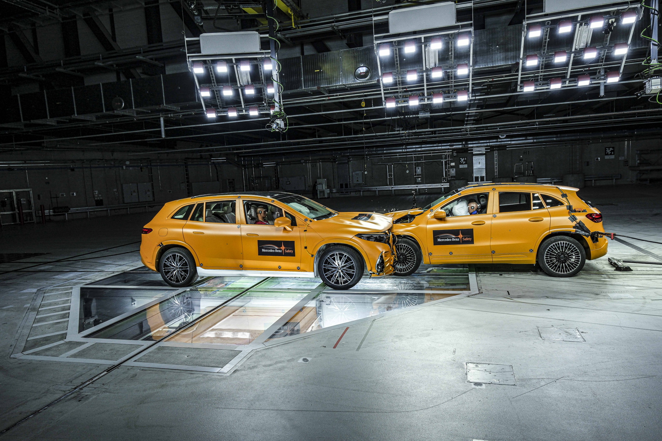 Mercedes Crashes Two EVs Into Each Other To Prove They’re Safe In The ...