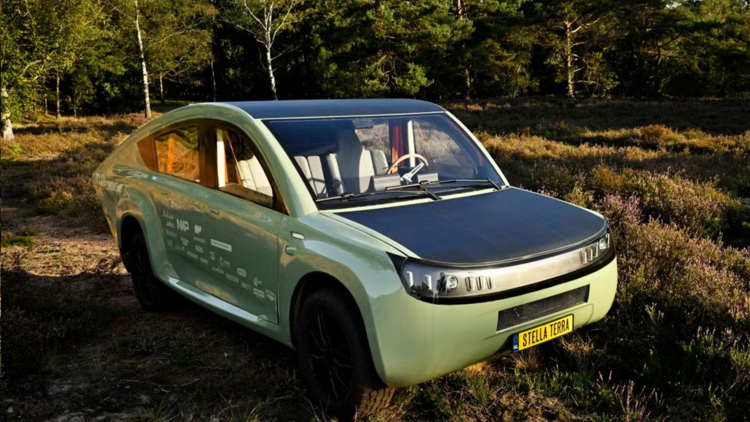 Stella Terra Solar-Powered EV Drives 621 Miles In Sahara Desert On ...