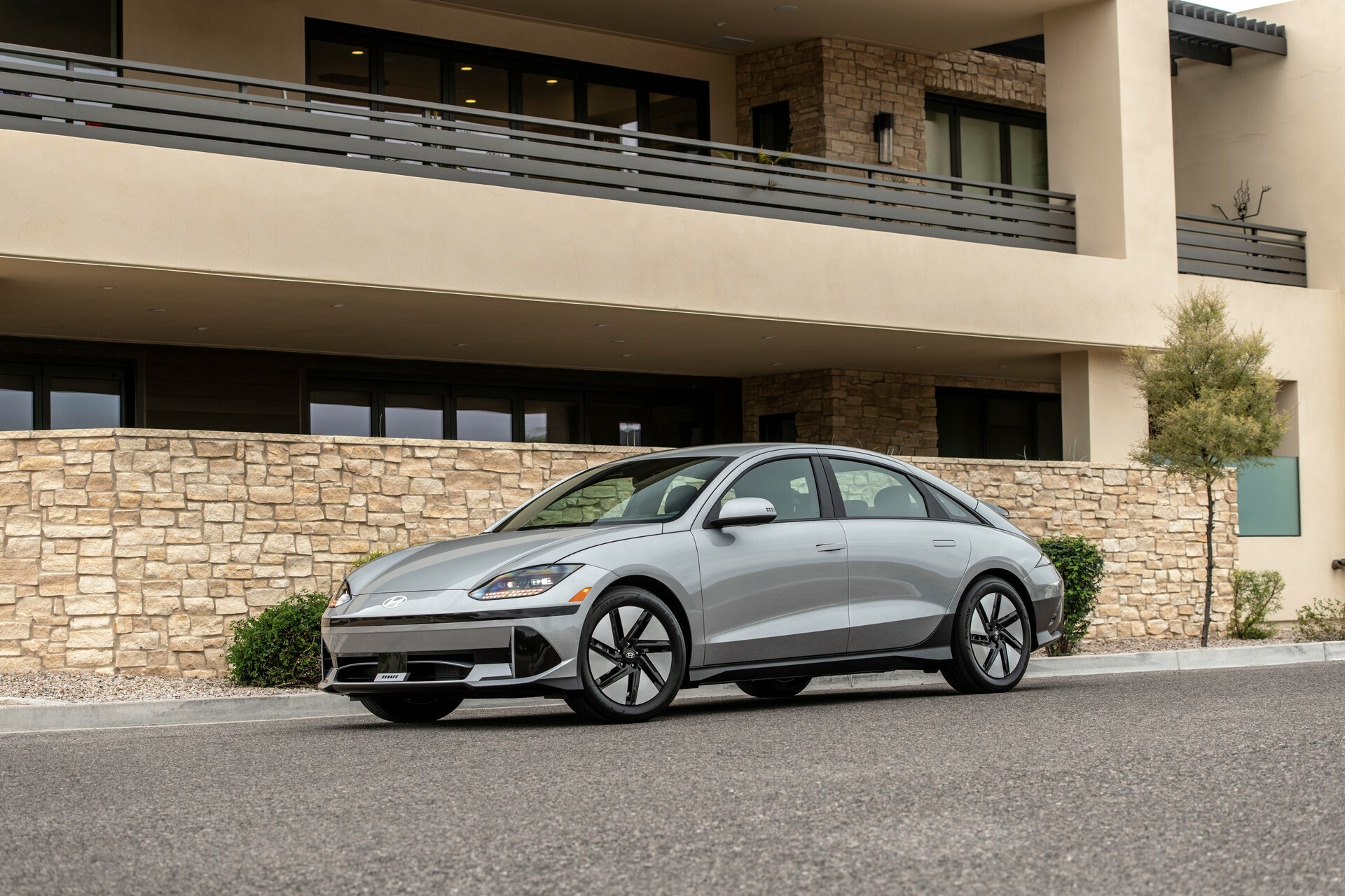 Hyundai Rockets To Second Place In U.S. EV Sales, Despite No Tax Credit ...
