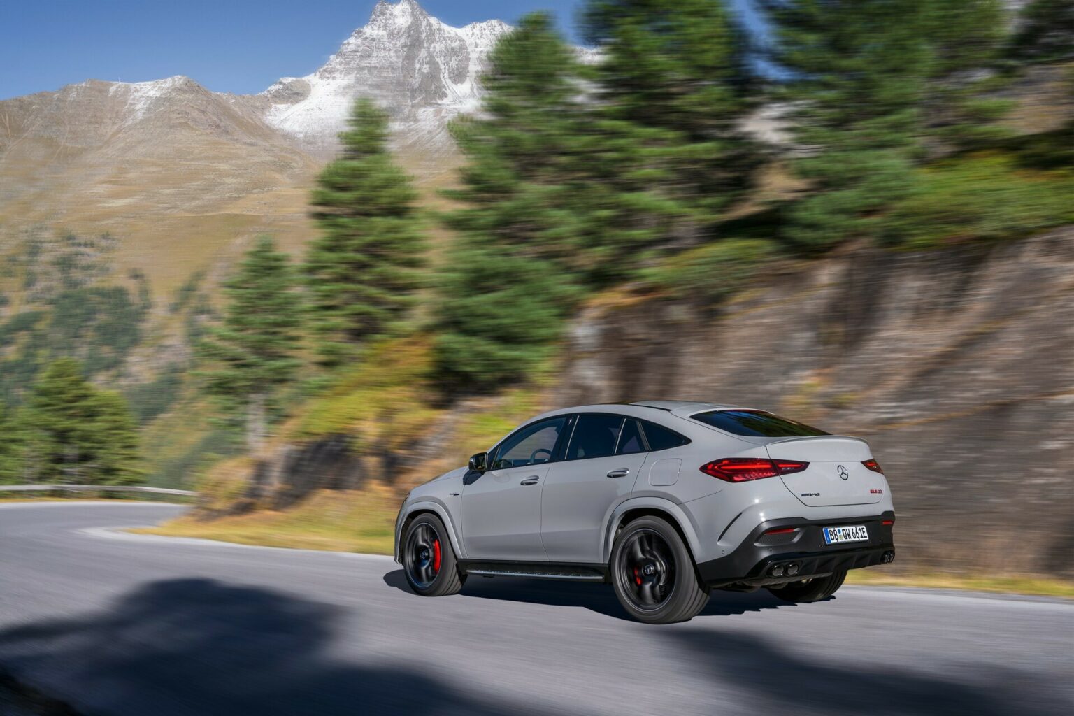 2026 Mercedes-AMG GLE 53 Gets Plug-In Hybrid Inline-Six With An Extra ...