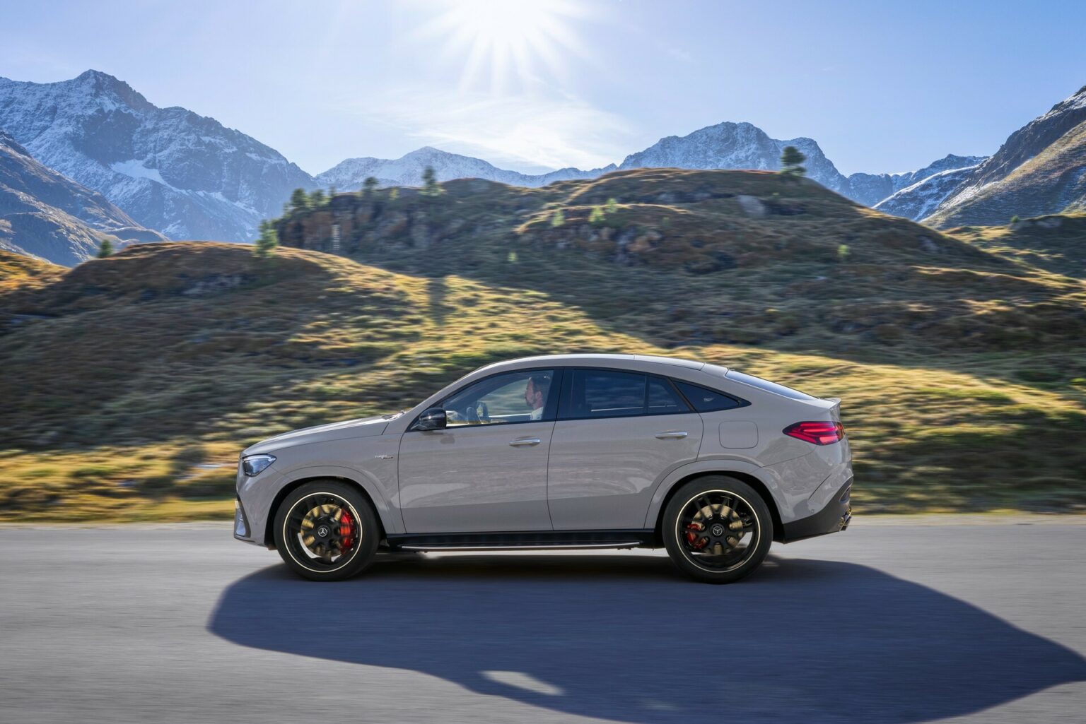 2026 Mercedes-AMG GLE 53 Gets Plug-In Hybrid Inline-Six With An Extra ...