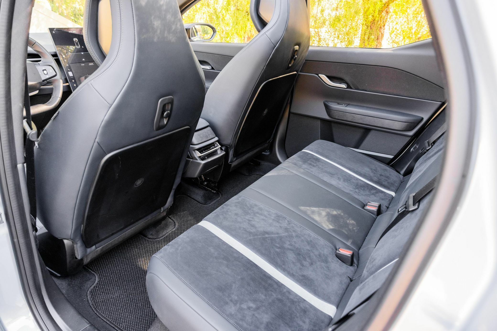 Elon Musk Delivers $7,500 Price Cut For Top-Spec Fisker Ocean | Carscoops