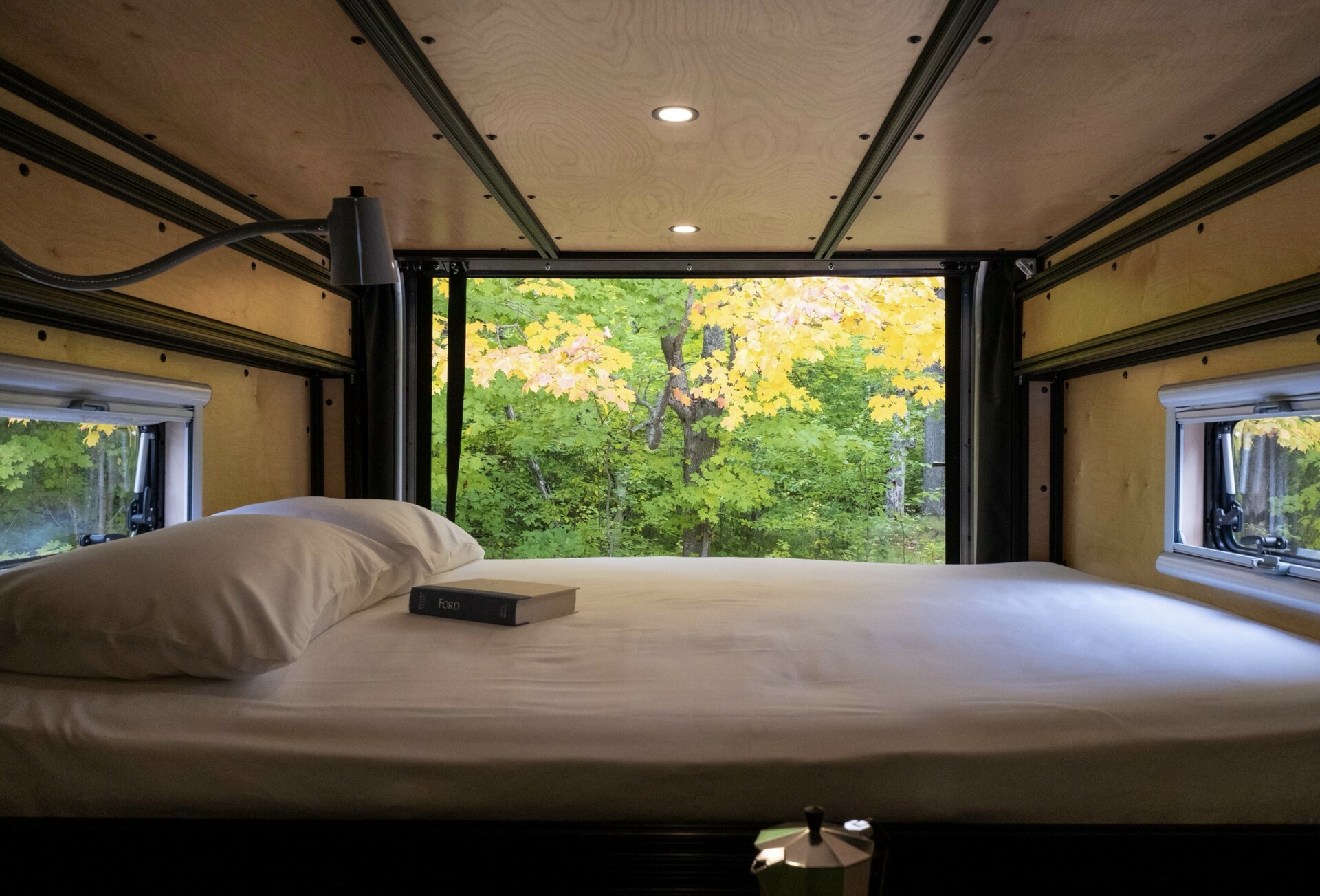 Grounded G2 Debuts As BrightDrop-Based Electric RV With 250+ Mile Range ...