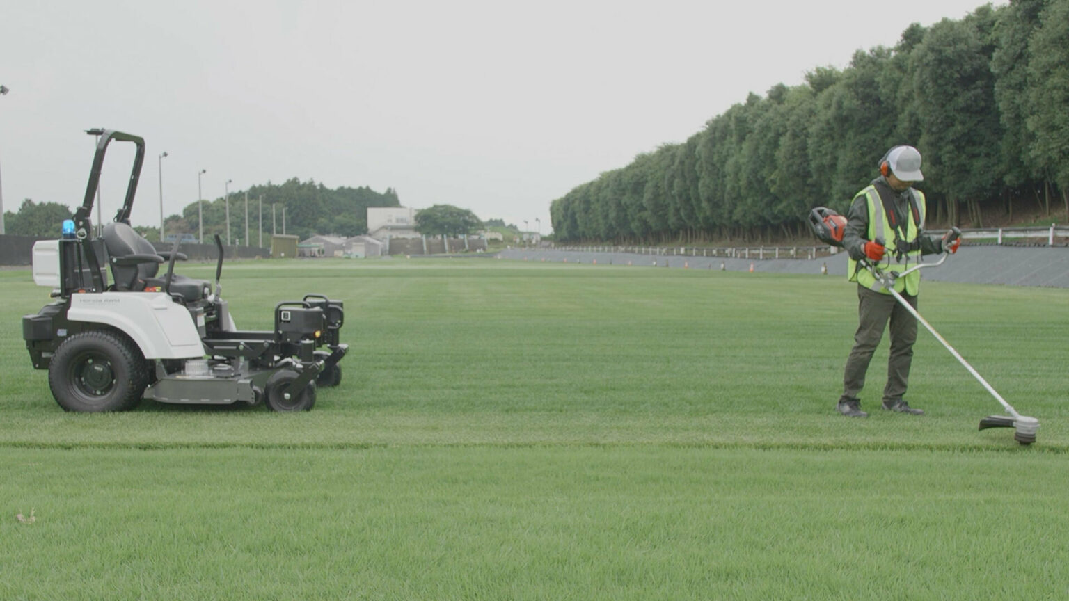 Honda’s Autonomous Work Mower Makes Lawncare Easy | Carscoops