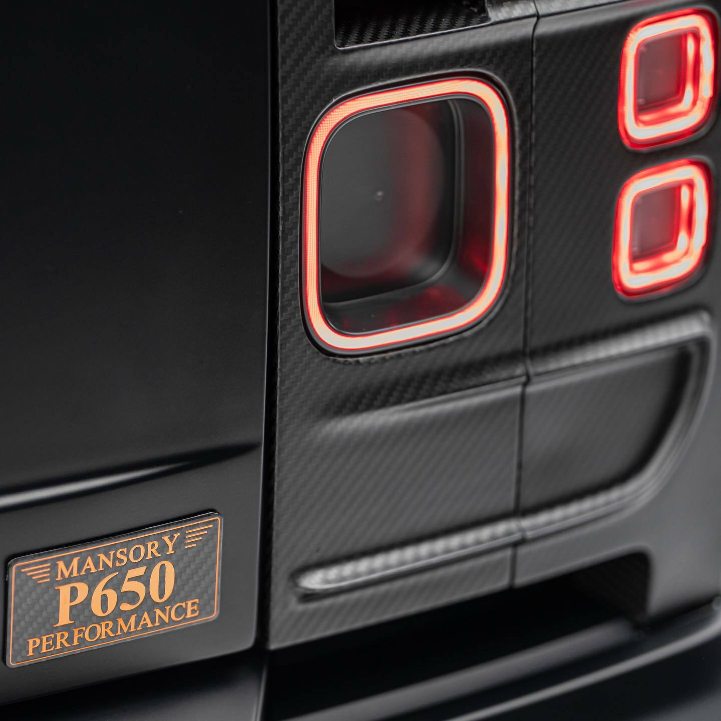 Mansory’s Land Rover Defender V8 Black Edition Is The Ultimate Pose ...