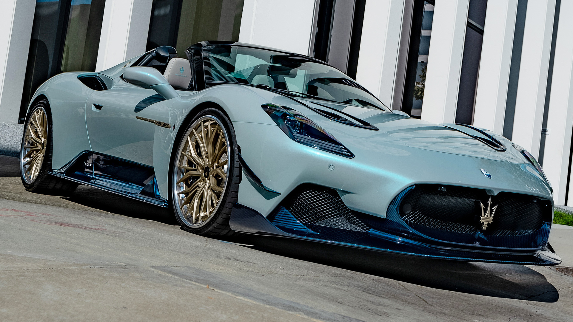 Chiếc Maserati MC20 Cielo mạ carbon này có trị giá 500.000 USD không ...