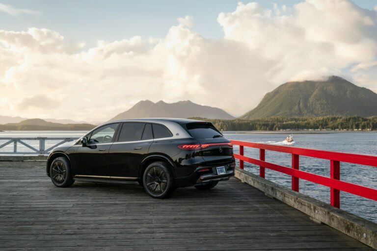 Mercedes-Maybach EQS SUV Is A $180k Ultra-Luxury EV With A Rear Tablet ...