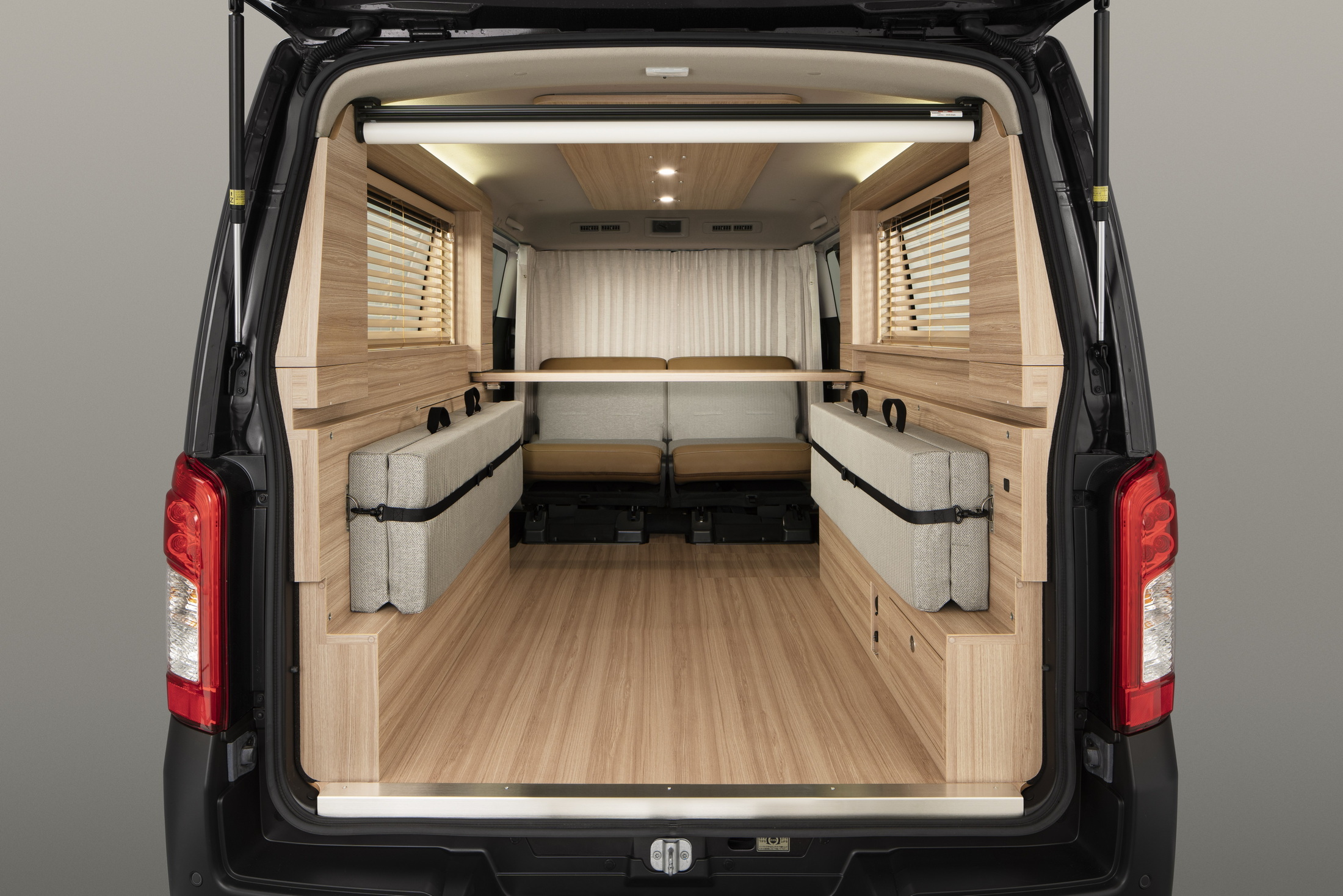 Nissan Caravan MyRoom Combines A Bare-Bones Exterior With An Ingenious ...