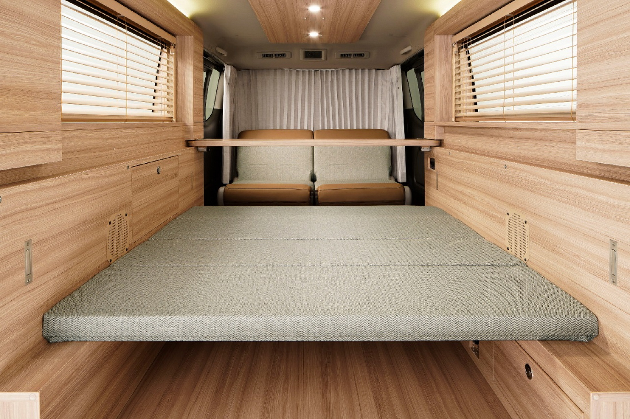 Nissan Caravan MyRoom Combines A Bare-Bones Exterior With An Ingenious ...