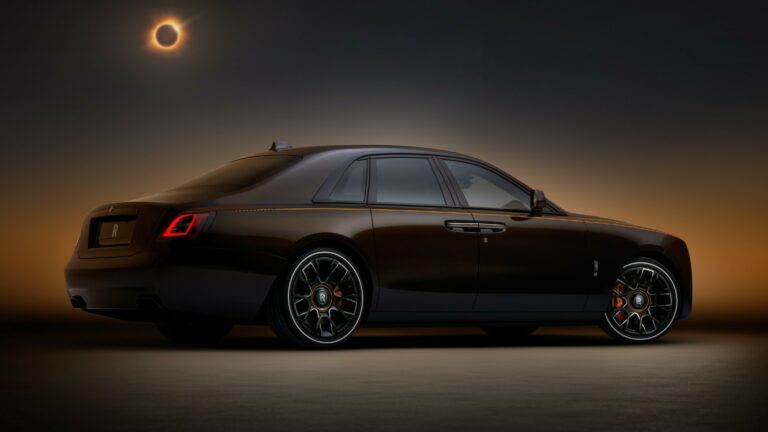 Rolls-Royce Black Badge Ghost Ekleipsis Is A Limited Edition Inspired ...