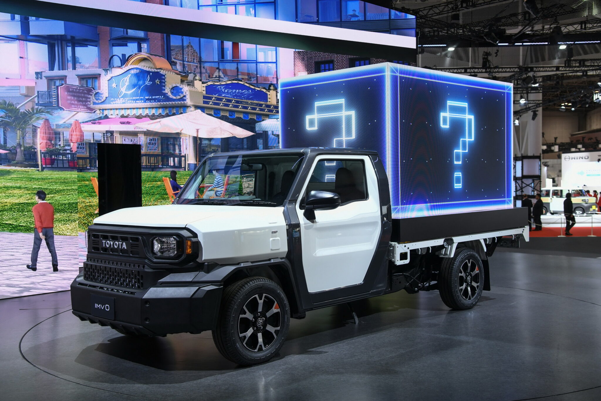 Toyota IMV 0 Concept Is A Hilux-Sized Pickup With Endless Possibilities ...
