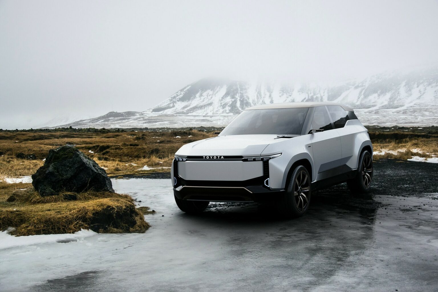 Electric Toyota Land Cruiser SE May Arrive In 2026 With Over 600 Miles ...