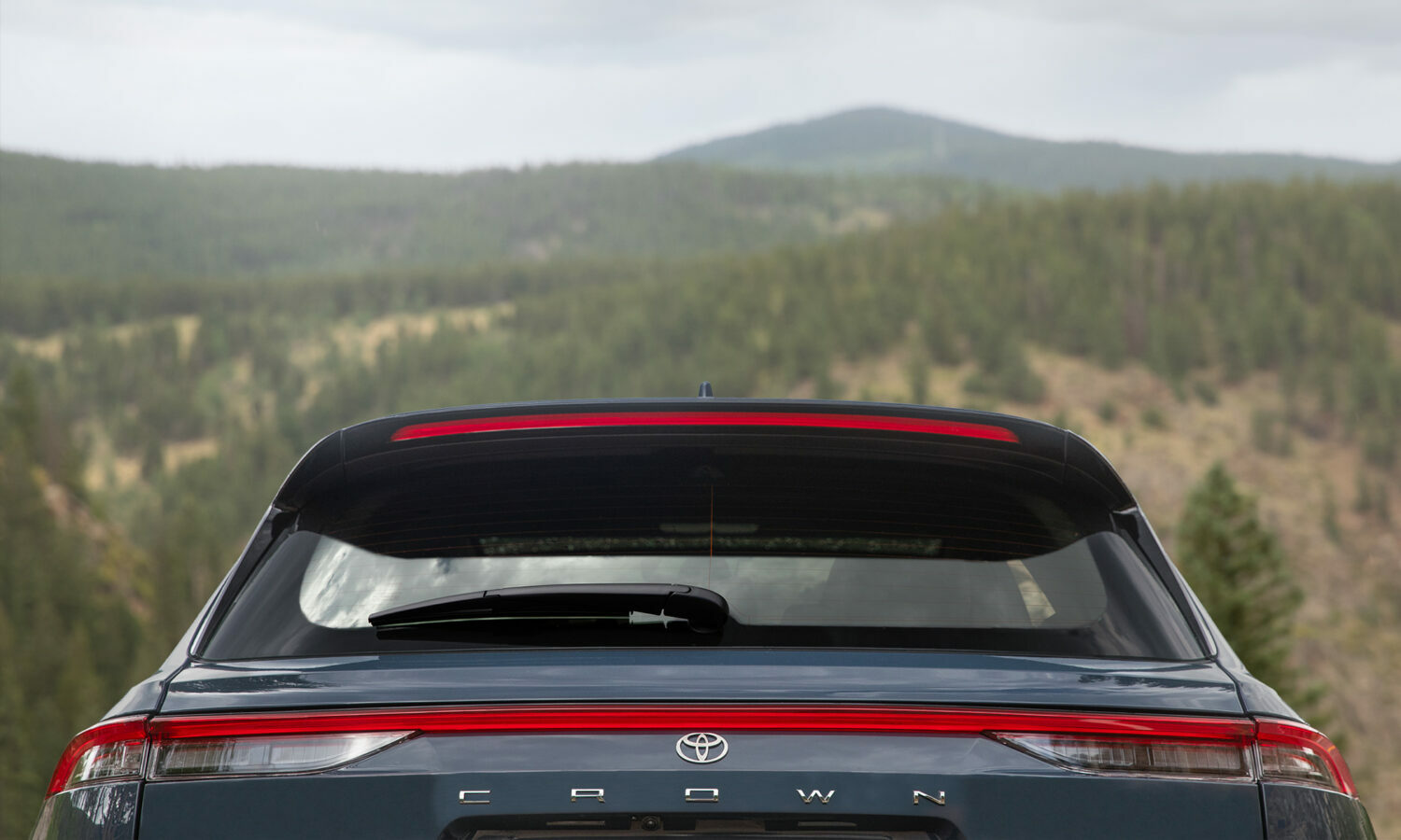 Toyota Crown Estate Reborn As “Crown SUV” For America, Debuts November ...