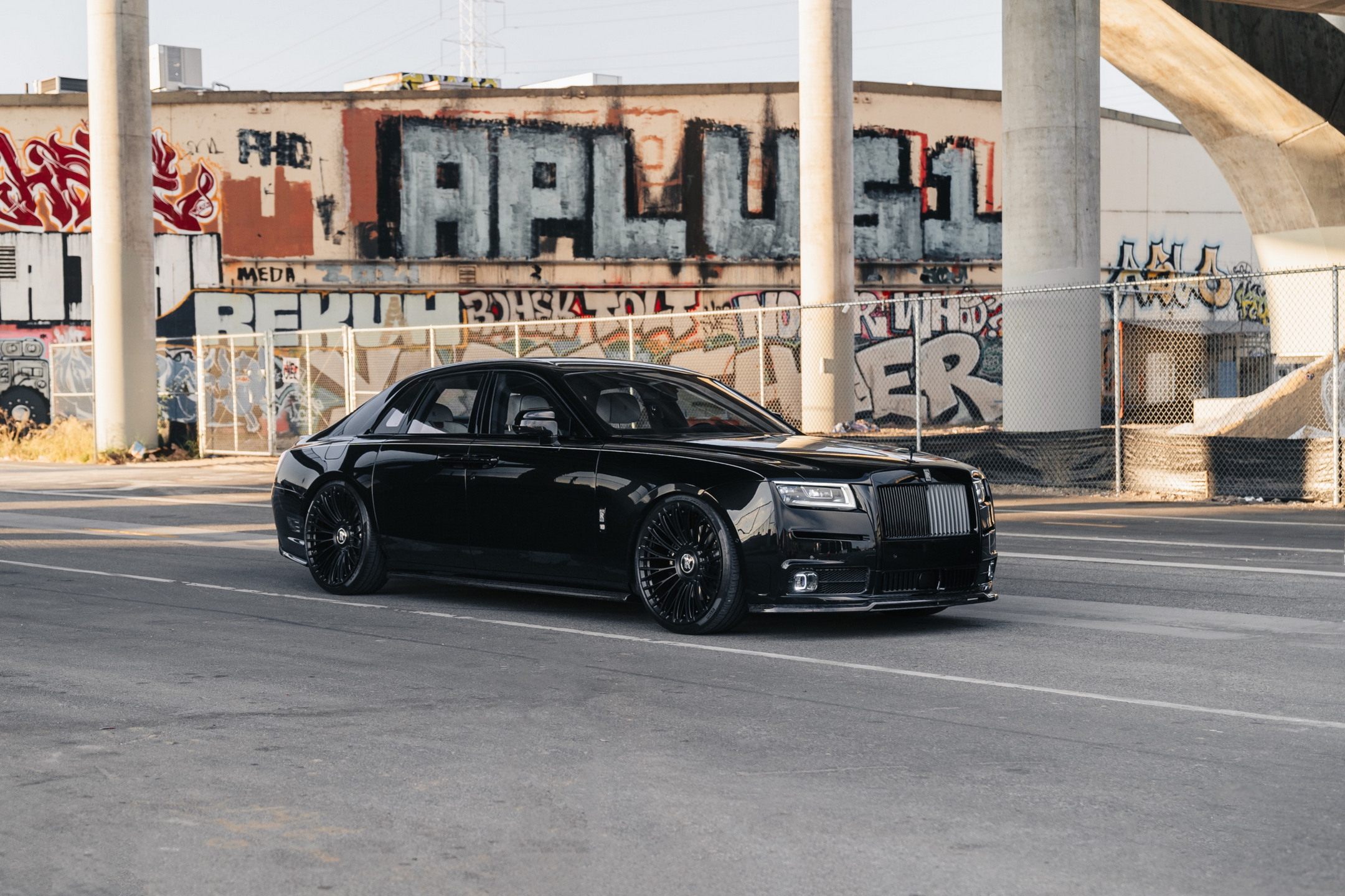 Custom Rolls-Royce Ghost And Range Rover Are The Epitome Of Understated ...