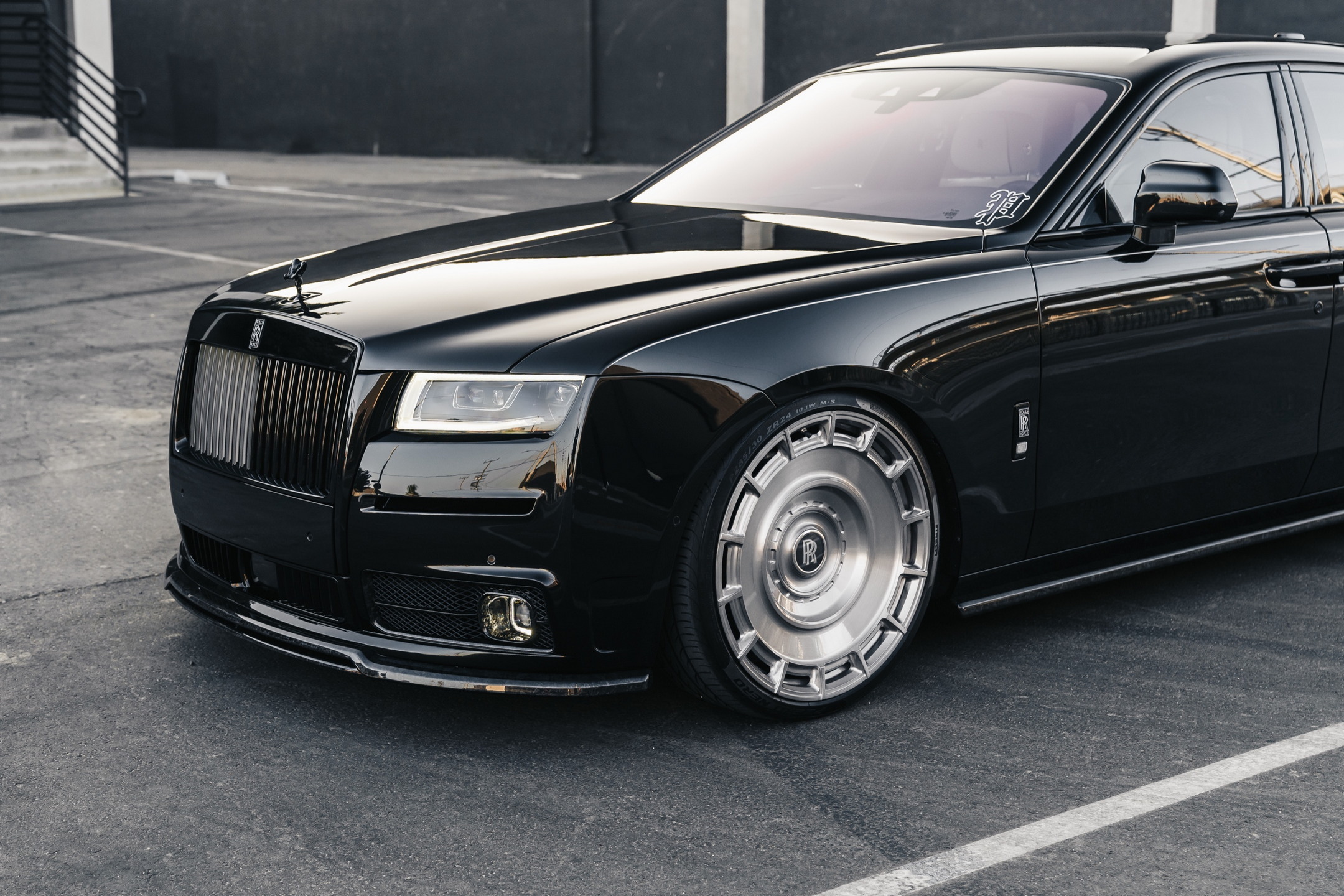 Custom Rolls-Royce Ghost And Range Rover Are The Epitome Of Understated ...