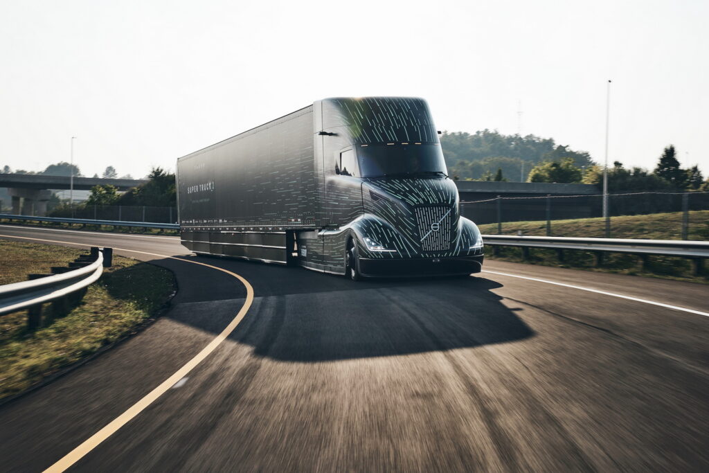 Volvo SuperTruck 2 Looks Futuristic, Is More Than Twice As Efficient As ...