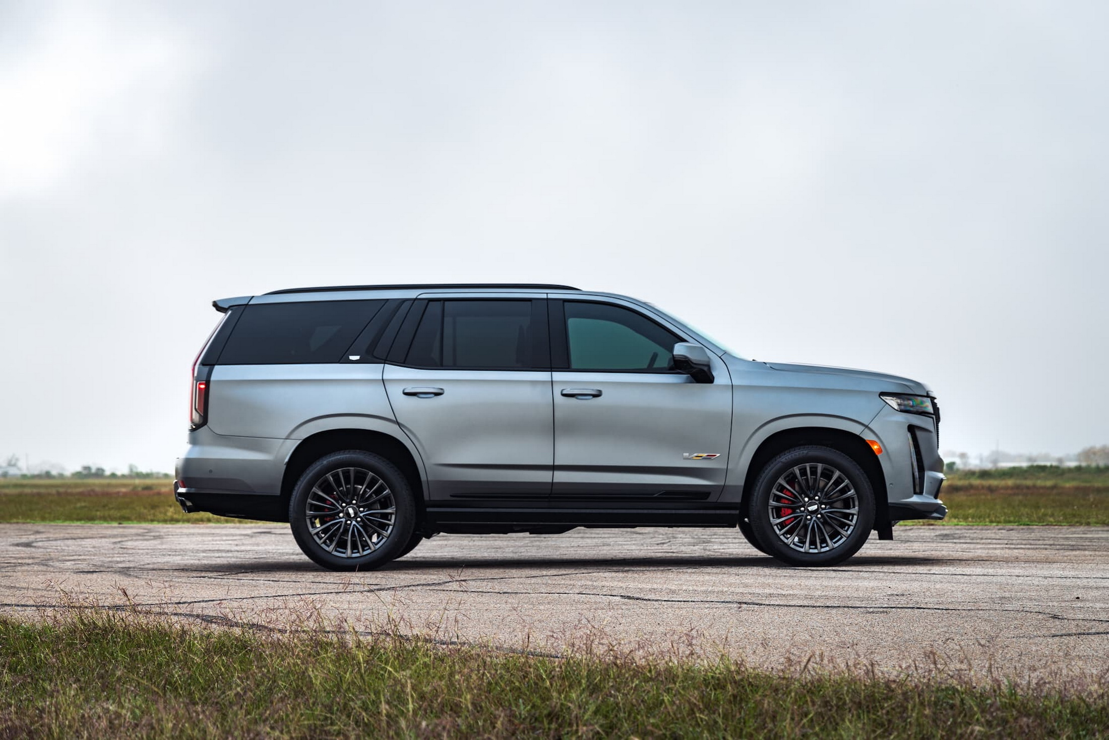 Hennessey Takes Cadillac Escalade-V Over The Top With 1,005 HP Tuning ...