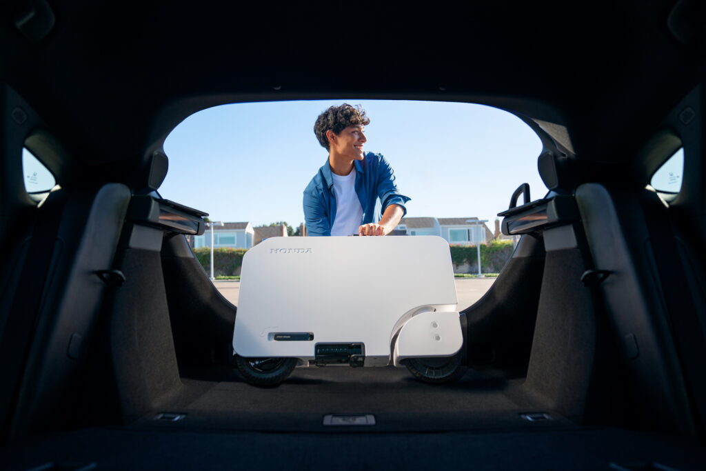 Honda Unveils the Motocompacto: A Compact Electric Scooter for the ...