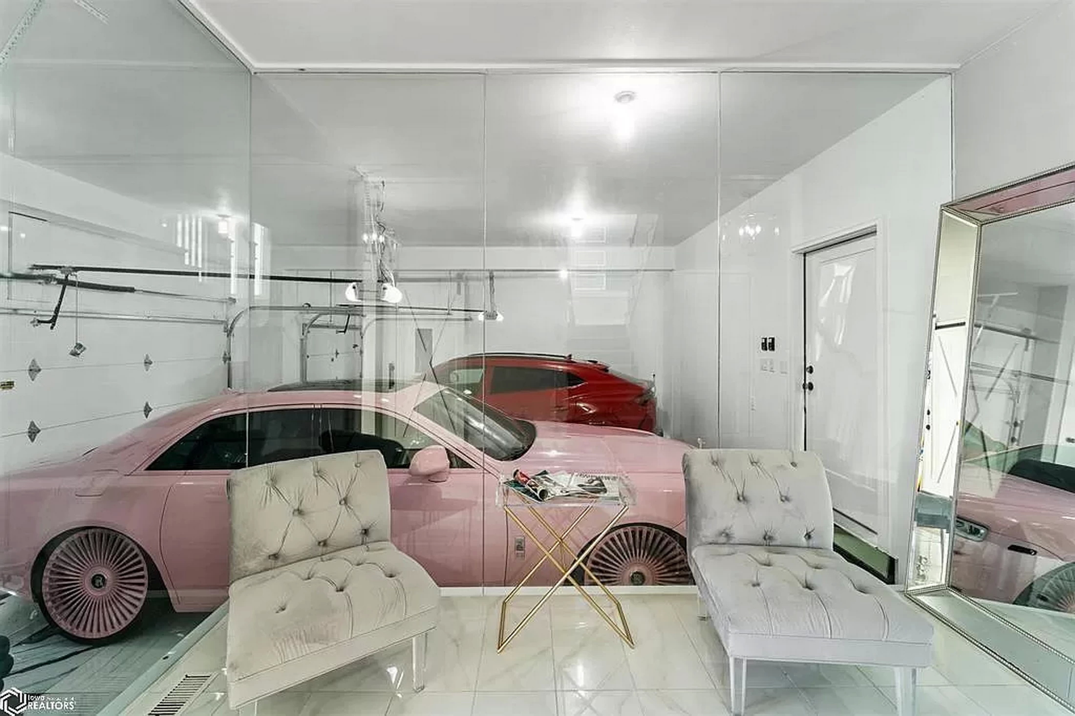 Will This Iowa Home’s Glass Garage Wall Spark A New Design Trend ...