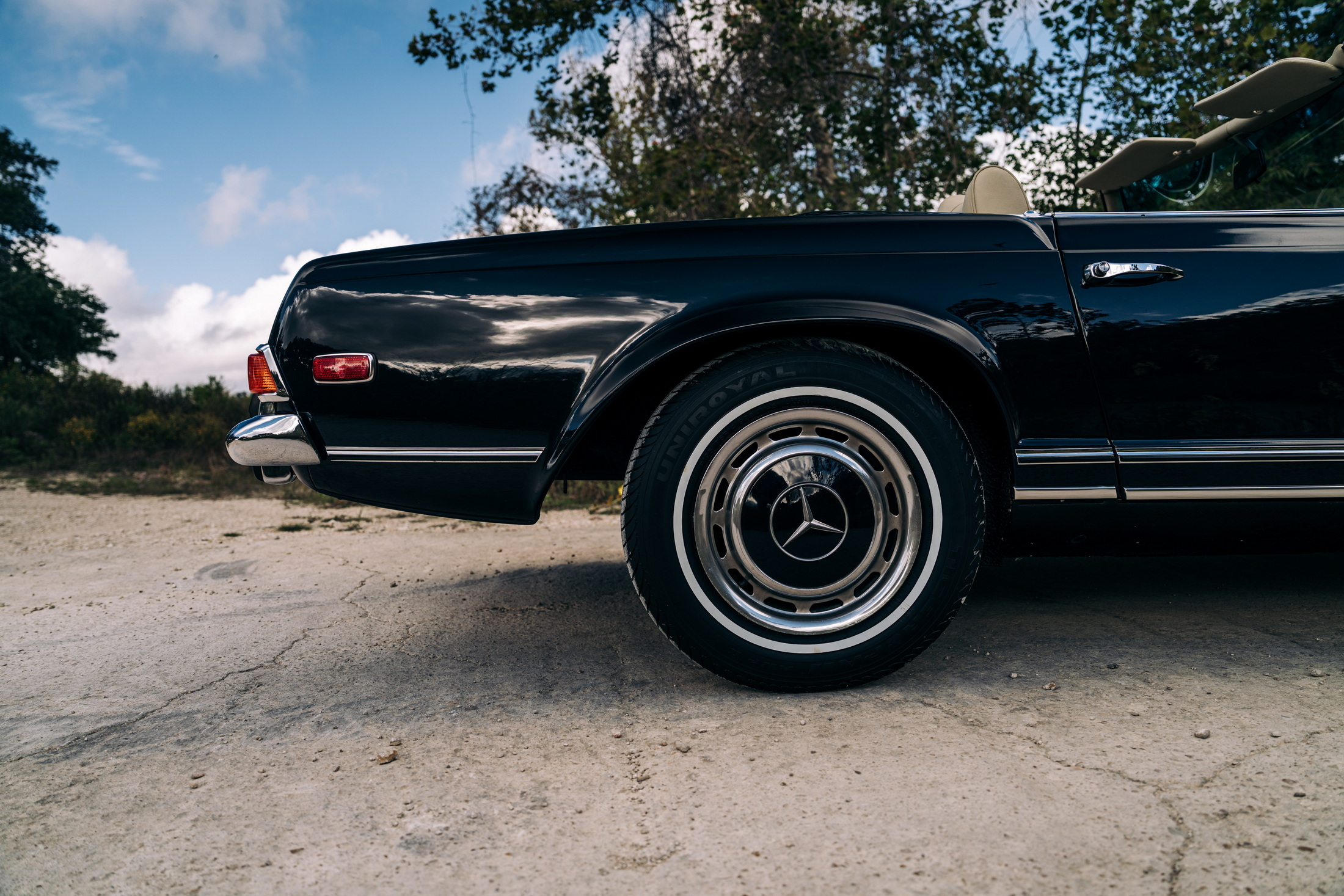 Texas Tuner Converts Classic Mercedes 280SL Roadster Into $250,000 EV ...