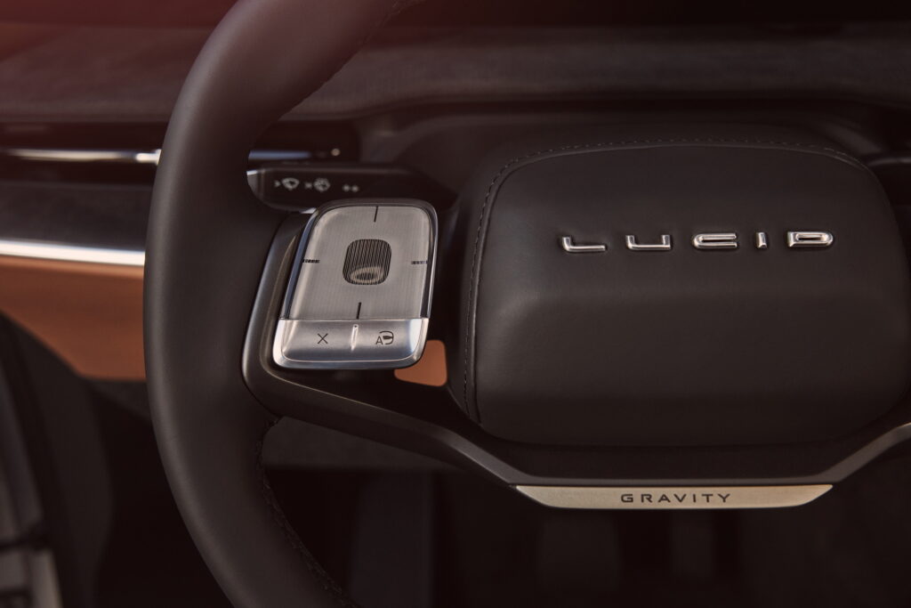 2025 Lucid Gravity Goes After Model X With 440-Mile Range And Sub ...