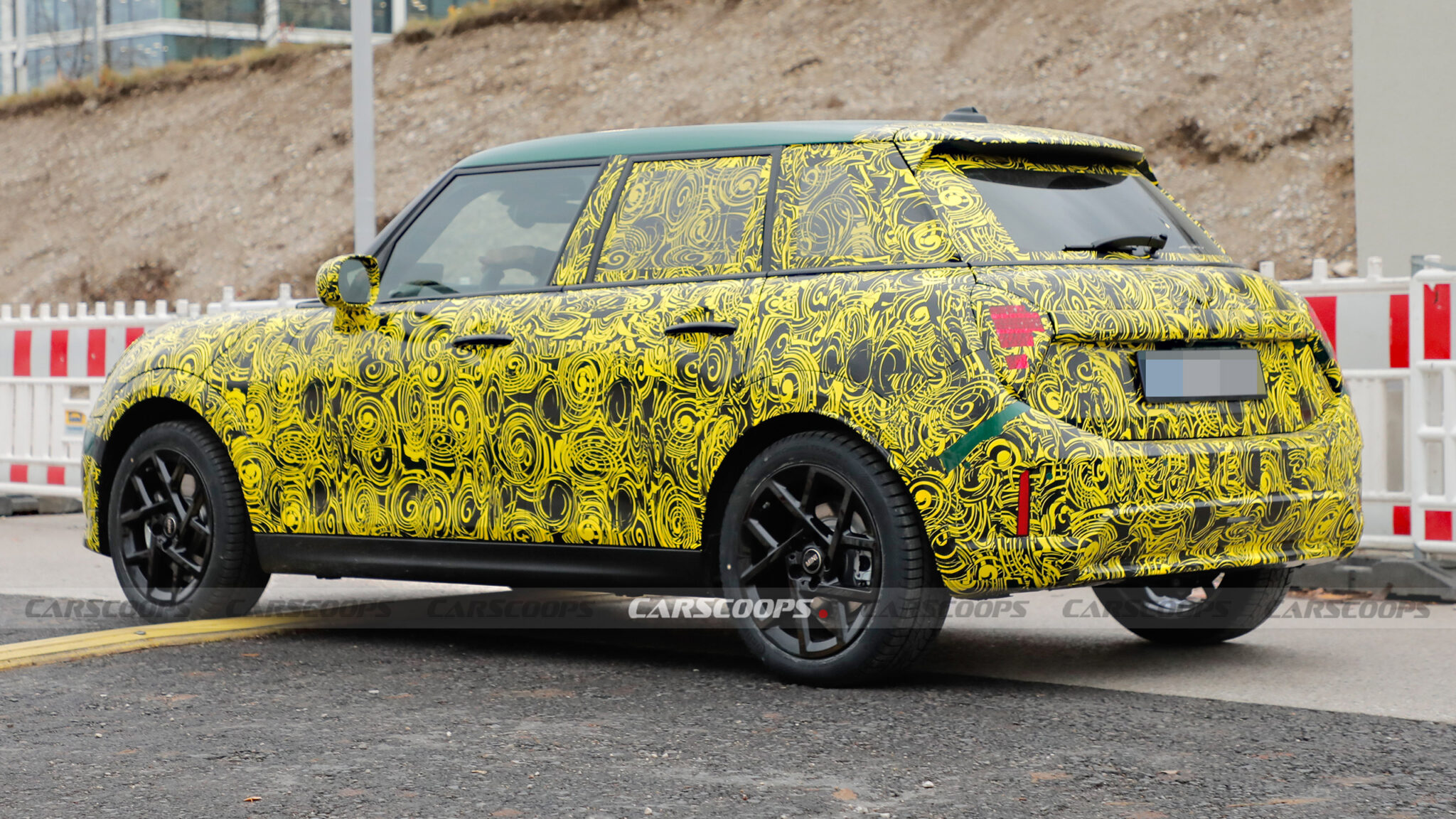 2025 Mini Cooper 5-Door Gets Visual Upgrades But Power Remains A ...