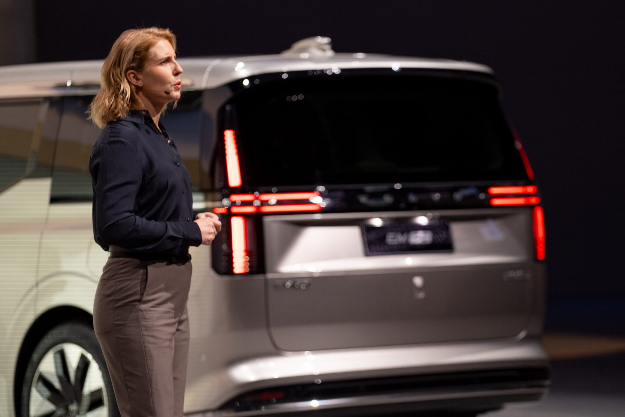 New Volvo EM90 Is A $114,000 Luxury Electric Minivan With Over 450 ...