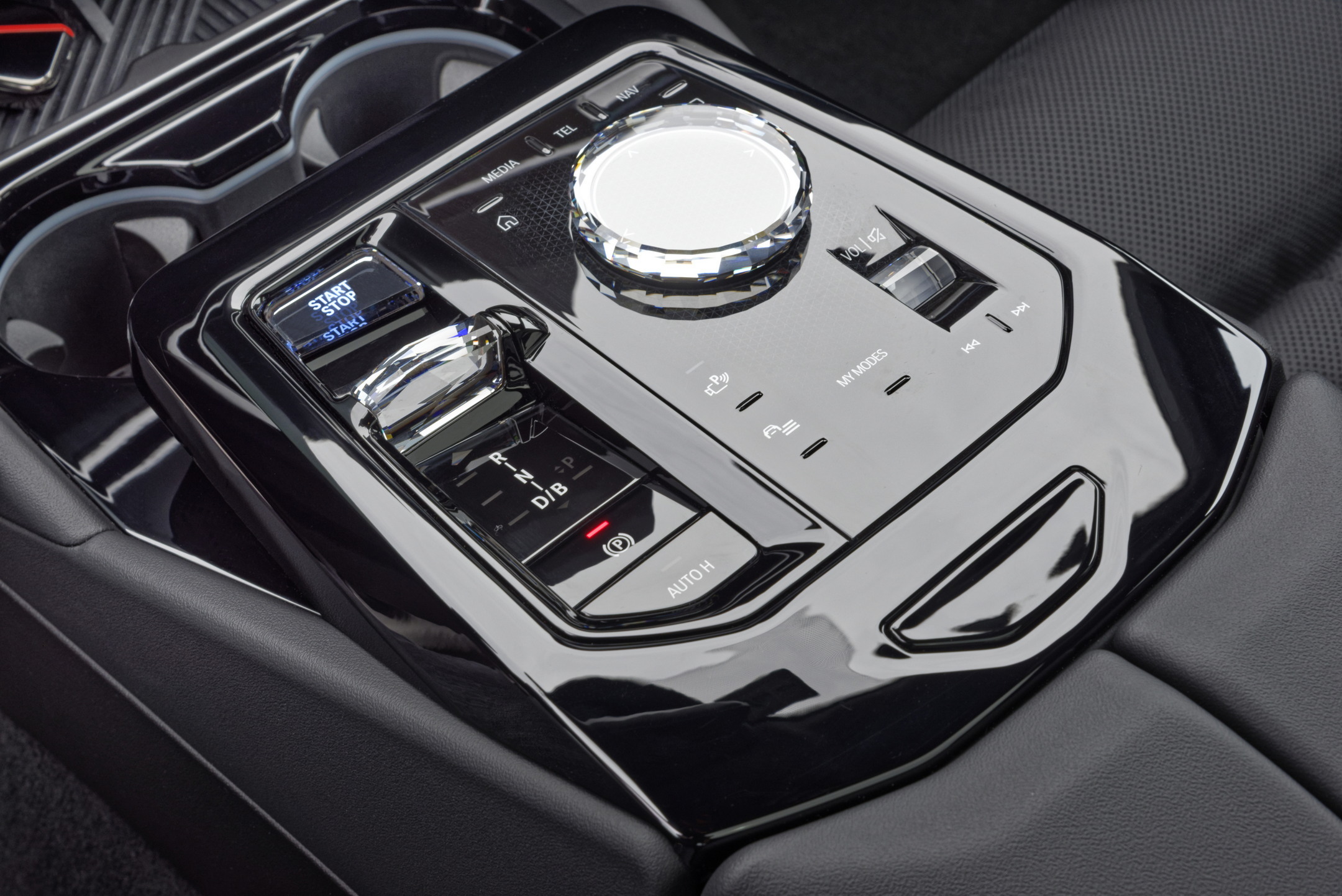 Review: The BMW i5 M60 xDrive Blends Big Electric Power With Big Luxury ...