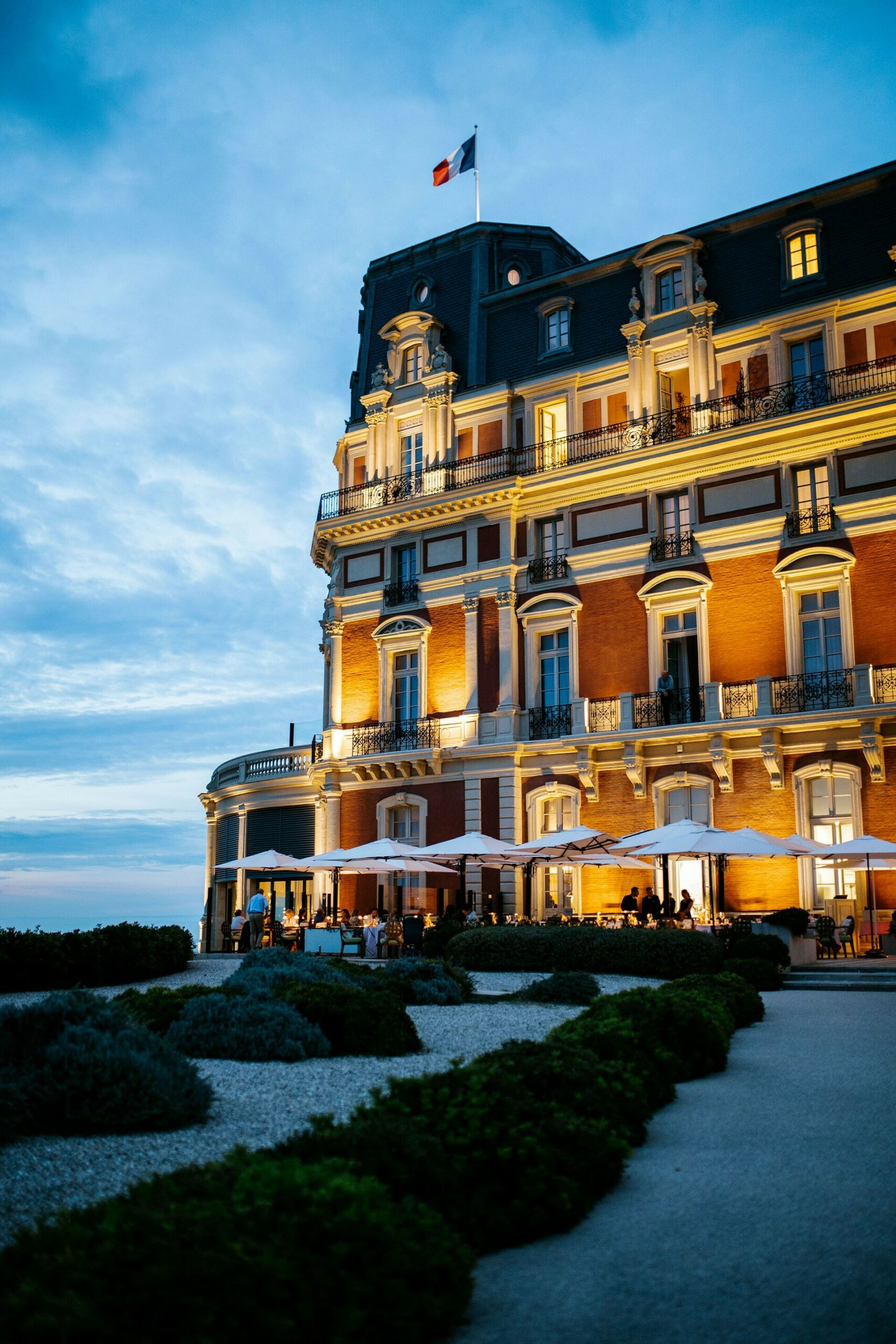 Bugatti Owners Show Off Their Wealth In The Most Flamboyant Of European ...