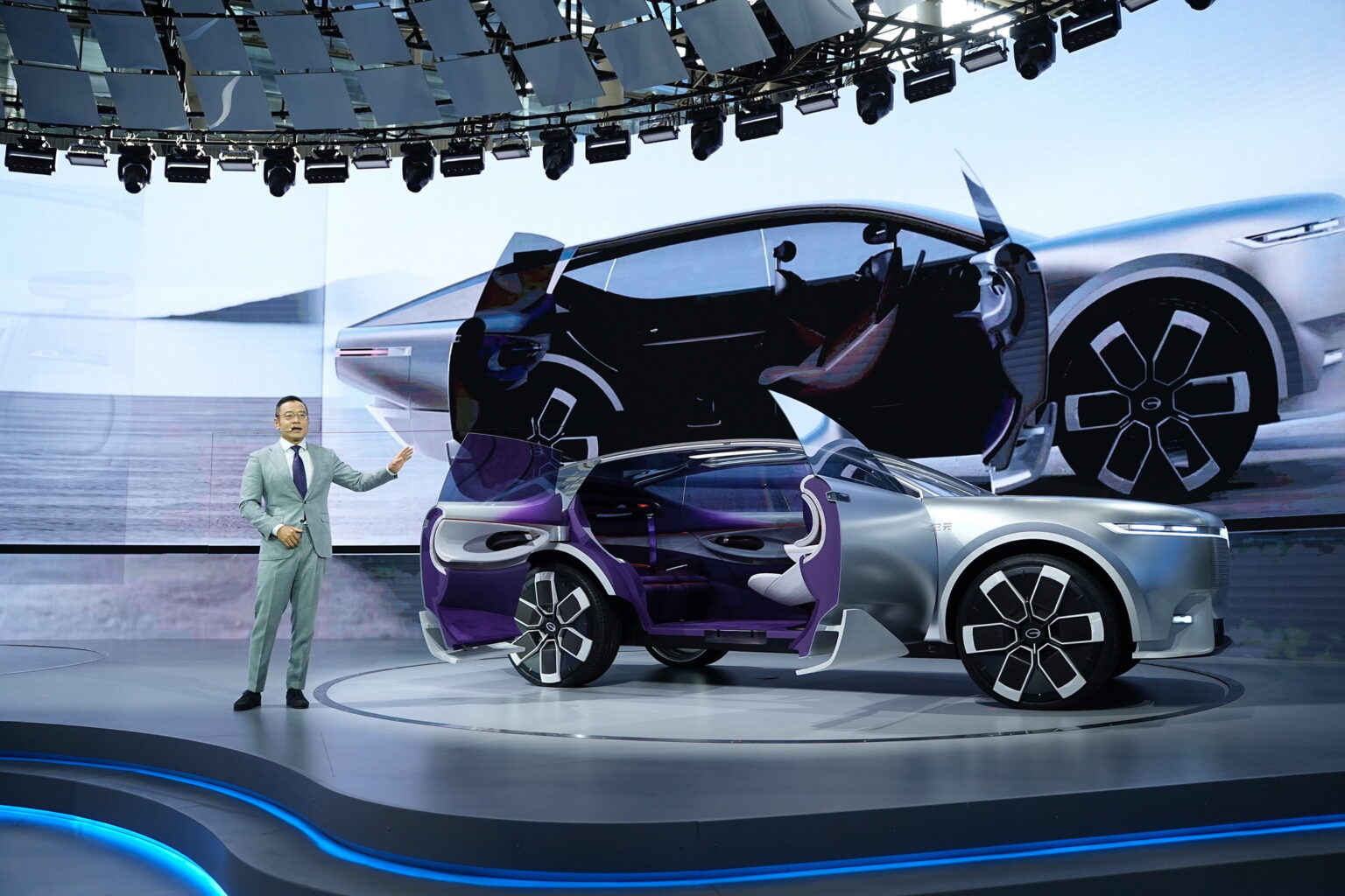 GAC ERA Concept Is A Futuristic Hydrogen-Powered SUV That’s Larger Than ...