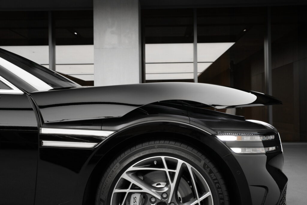 Genesis G90 Has The World’s Largest Clamshell Hood In Production ...