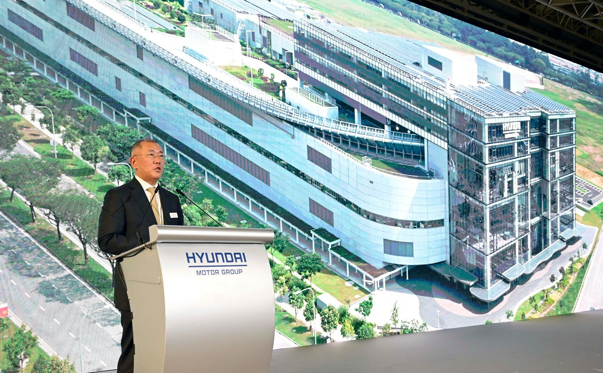 Hyundai And Motional’s Ioniq 5 Robotaxi Is Being Built At Innovative ...