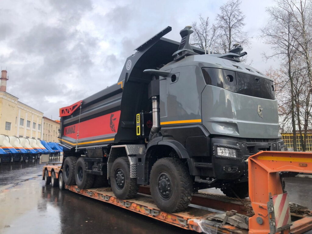 Kamaz “Robocop” Is An Autonomous Dump Truck For The Russian Coal Mines ...